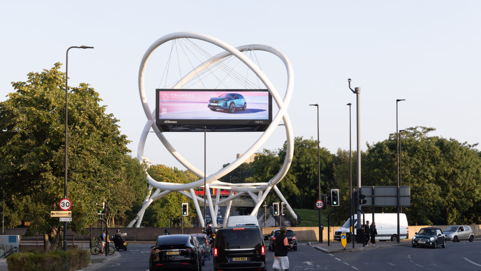 Wildstone Secures £80 Million Deal for TfL’s Iconic Digital Billboards